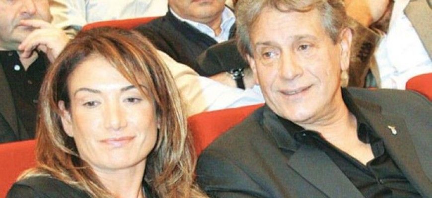 Neco 10 yıllık eşi İdil Erge'den boşanıyor - OGÜN Haber - Günün Önemli ...